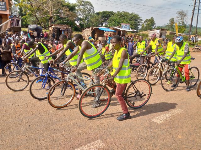 Hundreds of fans flocking MTN Tooro Kingdom Masaza in Pictures